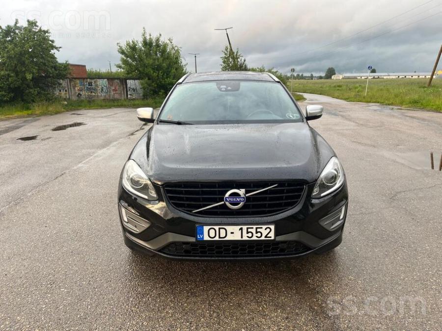 Black Volvo XC60 2016 in Riga, with an engine capacity of 2.40 L and mileage of 253 thousand km for 14699 €, photo 15 on AUTOMOTO.COM.LV