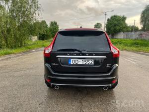 Black Volvo XC60 2016 in Riga, with an engine capacity of 2.40 L and mileage of 253 thousand km for 14699 €, photo 16 on AUTOMOTO.COM.LV