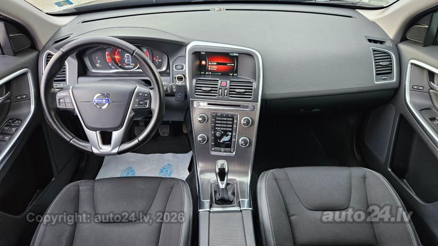 Melns Volvo XC60 2016 Tallina, ar dzinēja tilpumu 2.00 L un nobraukumu 158 tūkst. km par 11990 €, foto 15 vietnē AUTOMOTO.COM.LV