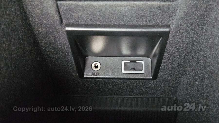 Melns Volvo XC60 2016 Tallina, ar dzinēja tilpumu 2.00 L un nobraukumu 158 tūkst. km par 11990 €, foto 24 vietnē AUTOMOTO.COM.LV