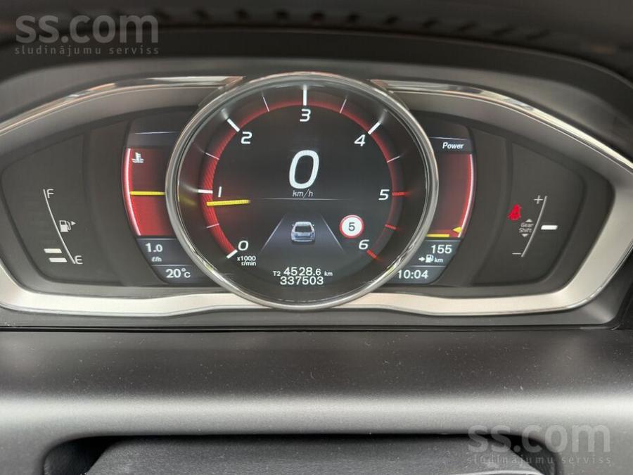 Black Volvo XC60 2016 in Riga, with an engine capacity of 2.00 L and mileage of 338 thousand km for 8200 €, photo 20 on AUTOMOTO.COM.LV