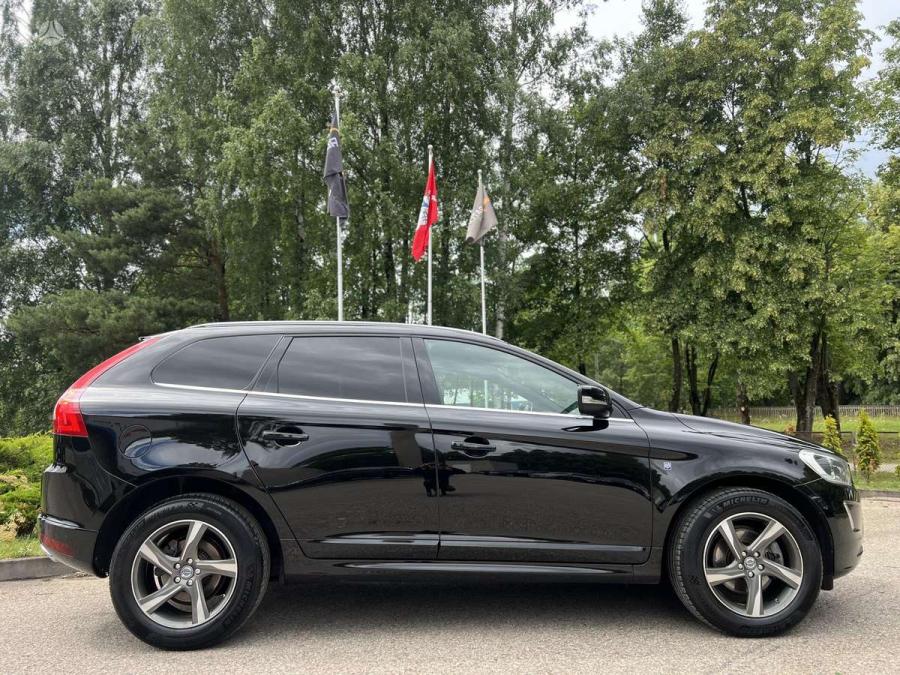 Black Volvo XC60 2016 in Kazlu Ruda, with an engine capacity of 1.97 L and mileage of 248 thousand km for 11000 €, photo 10 on AUTOMOTO.COM.LV