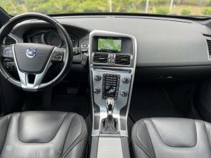 Black Volvo XC60 2016 in Kazlu Ruda, with an engine capacity of 1.97 L and mileage of 248 thousand km for 11000 €, photo 15 on AUTOMOTO.COM.LV