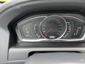 Black Volvo XC60 2016 in Kazlu Ruda, with an engine capacity of 1.97 L and mileage of 248 thousand km for 11000 €, photo 17 on AUTOMOTO.COM.LV