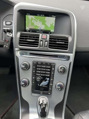 Black Volvo XC60 2016 in Kazlu Ruda, with an engine capacity of 1.97 L and mileage of 248 thousand km for 11000 €, photo 18 on AUTOMOTO.COM.LV