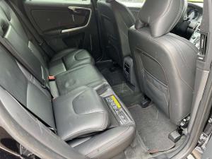 Black Volvo XC60 2016 in Kazlu Ruda, with an engine capacity of 1.97 L and mileage of 248 thousand km for 11000 €, photo 26 on AUTOMOTO.COM.LV