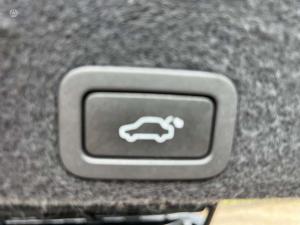 Black Volvo XC60 2016 in Kazlu Ruda, with an engine capacity of 1.97 L and mileage of 248 thousand km for 11000 €, photo 30 on AUTOMOTO.COM.LV