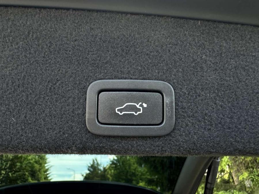 Melns Volvo XC60 2016 Kelmė, ar dzinēja tilpumu 1.98 L un nobraukumu 263 tūkst. km par 13400 €, foto 9 vietnē AUTOMOTO.COM.LV