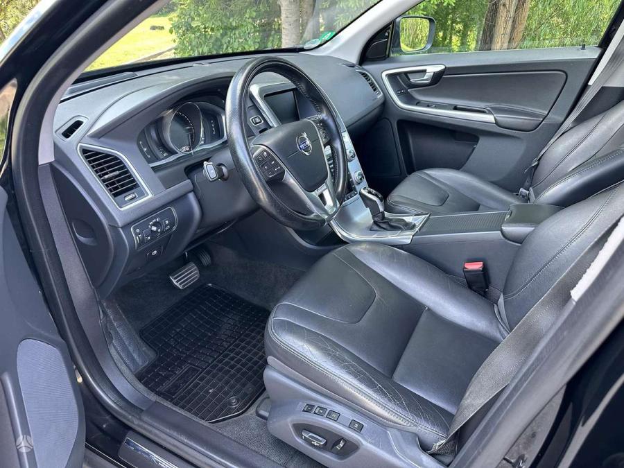 Melns Volvo XC60 2016 Kelmė, ar dzinēja tilpumu 1.98 L un nobraukumu 263 tūkst. km par 13400 €, foto 11 vietnē AUTOMOTO.COM.LV