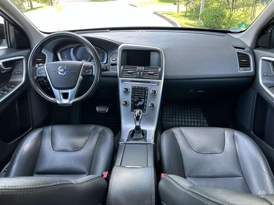 Melns Volvo XC60 2016 Kelmė, ar dzinēja tilpumu 1.98 L un nobraukumu 263 tūkst. km par 13400 €, foto 12 vietnē AUTOMOTO.COM.LV