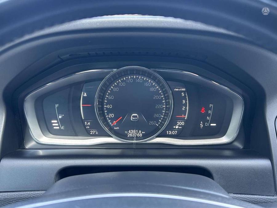 Melns Volvo XC60 2016 Kelmė, ar dzinēja tilpumu 1.98 L un nobraukumu 263 tūkst. km par 13400 €, foto 17 vietnē AUTOMOTO.COM.LV