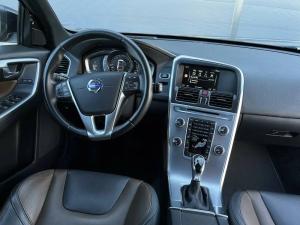 Melns Volvo XC60 2016 Rīga, ar dzinēja tilpumu 2.00 L un nobraukumu 285 tūkst. km par 12990 €, foto 6 vietnē AUTOMOTO.COM.LV