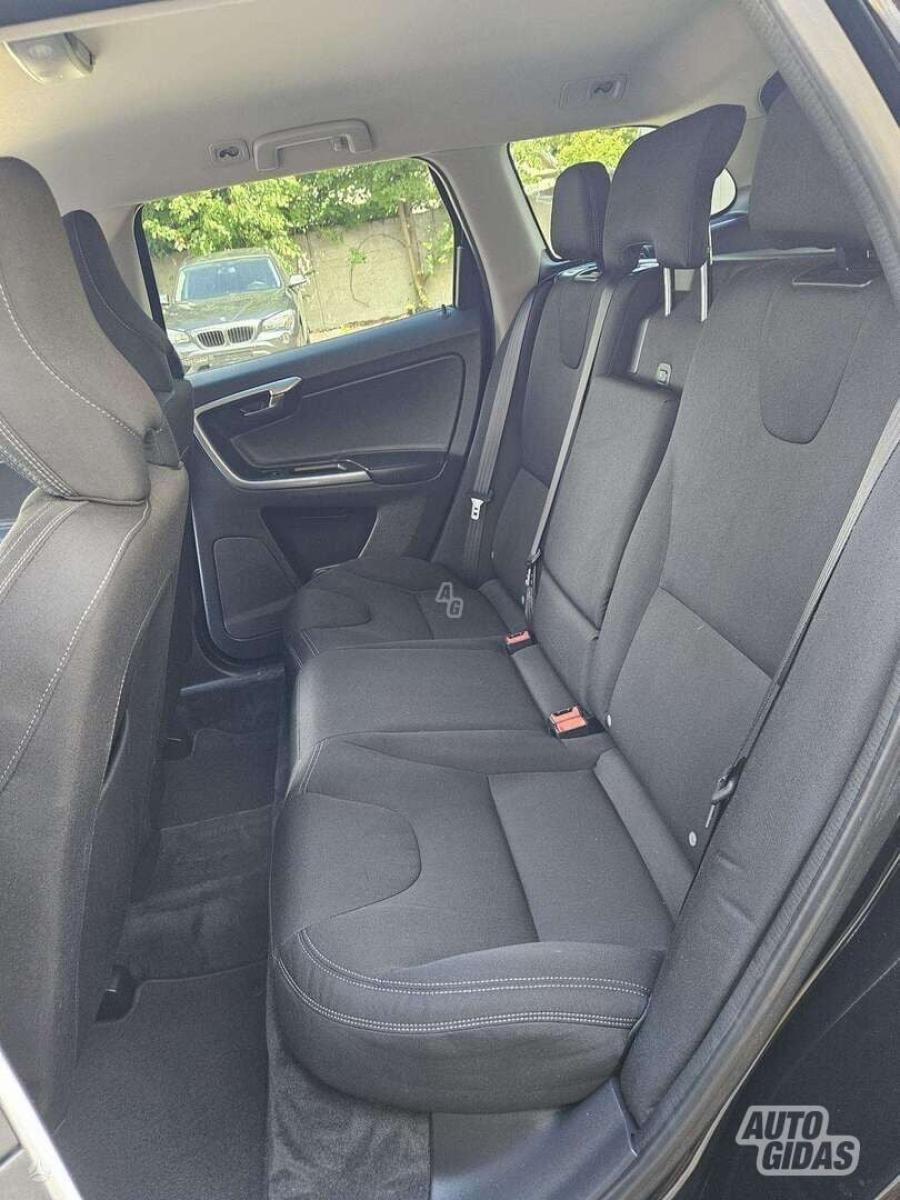 Melns Volvo XC60 2016 Šauļi, ar dzinēja tilpumu 2.00 L un nobraukumu 191 tūkst. km par 9950 €, foto 16 vietnē AUTOMOTO.COM.LV