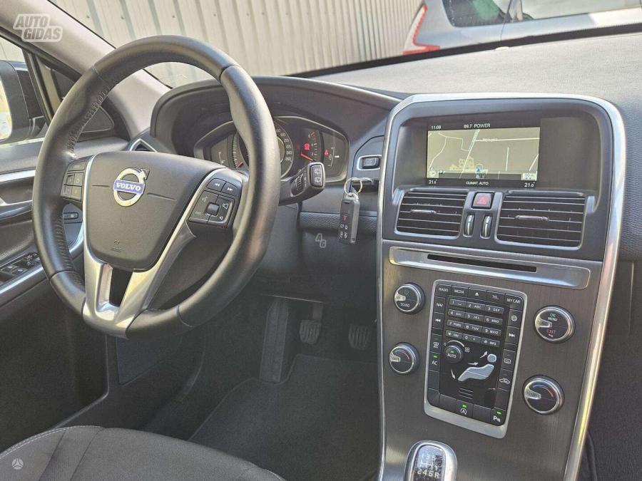 Melns Volvo XC60 2016 Šauļi, ar dzinēja tilpumu 2.00 L un nobraukumu 191 tūkst. km par 9950 €, foto 20 vietnē AUTOMOTO.COM.LV