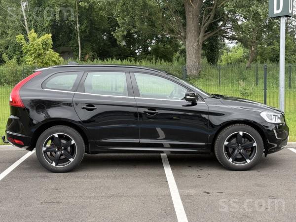 Melns Volvo XC60 2016 Rīga, ar dzinēja tilpumu 2.40 L un nobraukumu 146 tūkst. km par 14850 €, foto 8 vietnē AUTOMOTO.COM.LV