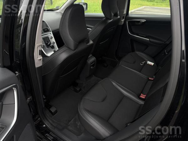 Melns Volvo XC60 2016 Rīga, ar dzinēja tilpumu 2.40 L un nobraukumu 146 tūkst. km par 14850 €, foto 10 vietnē AUTOMOTO.COM.LV