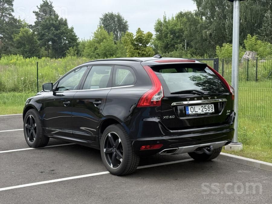Melns Volvo XC60 2016 Rīga, ar dzinēja tilpumu 2.40 L un nobraukumu 146 tūkst. km par 14850 €, foto 23 vietnē AUTOMOTO.COM.LV