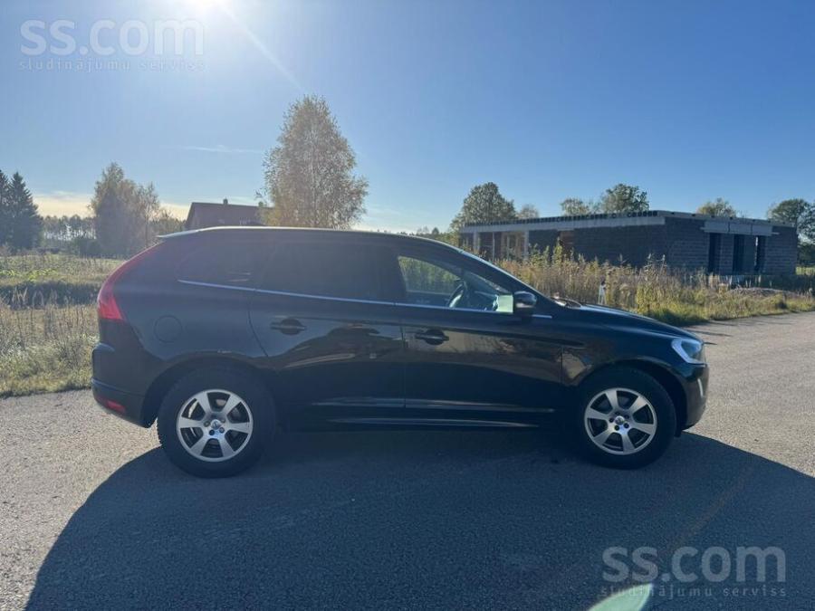 Melns Volvo XC60 2016 Rīga, ar dzinēja tilpumu 2.00 L un nobraukumu 253 tūkst. km par 11000 €, foto 8 vietnē AUTOMOTO.COM.LV