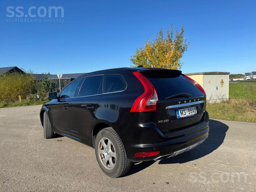 Melns Volvo XC60 2016 Rīga, ar dzinēja tilpumu 2.00 L un nobraukumu 253 tūkst. km par 11000 €, foto 11 vietnē AUTOMOTO.COM.LV