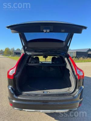 Melns Volvo XC60 2016 Rīga, ar dzinēja tilpumu 2.00 L un nobraukumu 253 tūkst. km par 11000 €, foto 13 vietnē AUTOMOTO.COM.LV