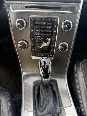 Melns Volvo XC60 2016 Rīga, ar dzinēja tilpumu 2.00 L un nobraukumu 253 tūkst. km par 11000 €, foto 16 vietnē AUTOMOTO.COM.LV