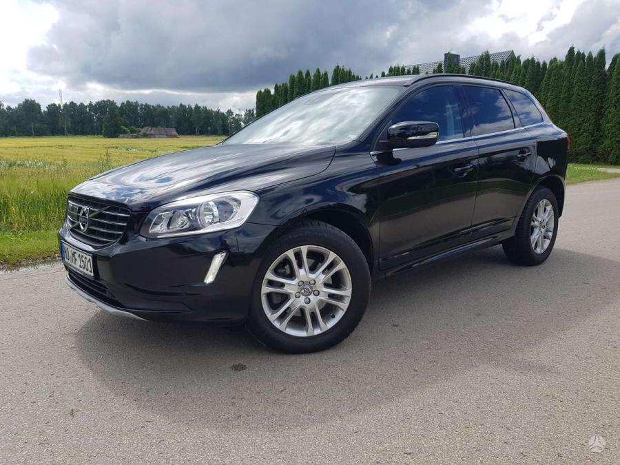 Black Volvo XC60 2016 in Pakruojis, with an engine capacity of 2.40 L and mileage of 182 thousand km for 15399 €, photo 1 on AUTOMOTO.COM.LV