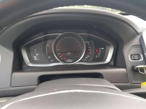 Black Volvo XC60 2016 in Pakruojis, with an engine capacity of 2.40 L and mileage of 182 thousand km for 15399 €, photo 14 on AUTOMOTO.COM.LV