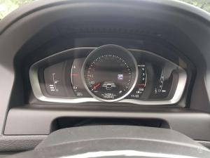 Black Volvo XC60 2016 in Pakruojis, with an engine capacity of 2.40 L and mileage of 182 thousand km for 15399 €, photo 19 on AUTOMOTO.COM.LV