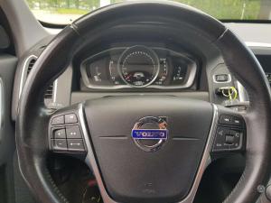 Black Volvo XC60 2016 in Pakruojis, with an engine capacity of 2.40 L and mileage of 182 thousand km for 15399 €, photo 20 on AUTOMOTO.COM.LV