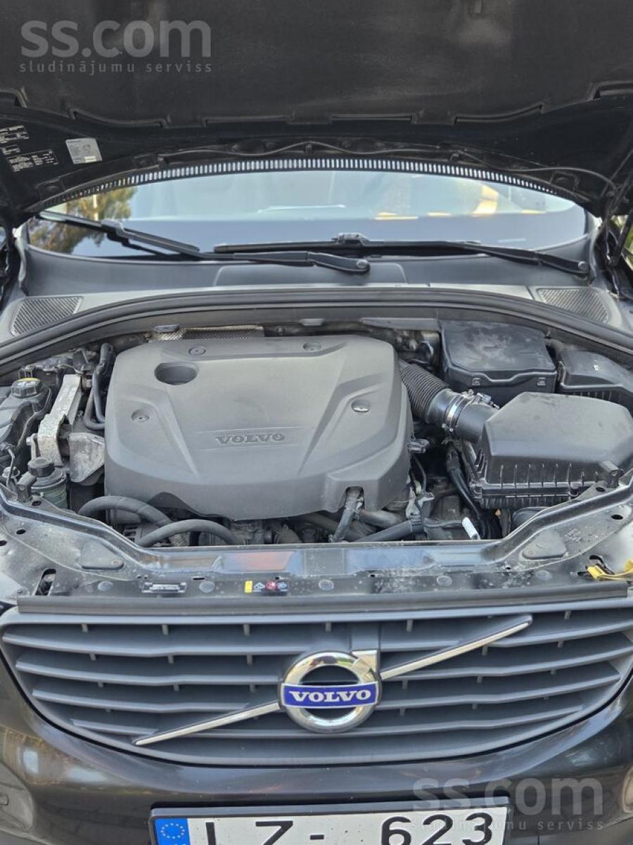 Black Volvo XC60 2016 in Ogre, with an engine capacity of 2.00 L and mileage of 217 thousand km for 11500 €, photo 14 on AUTOMOTO.COM.LV