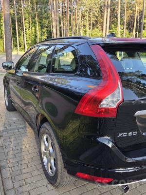 Black Volvo XC60 2016 in Ogre, with an engine capacity of 2.00 L and mileage of 217 thousand km for 11500 €, photo 18 on AUTOMOTO.COM.LV