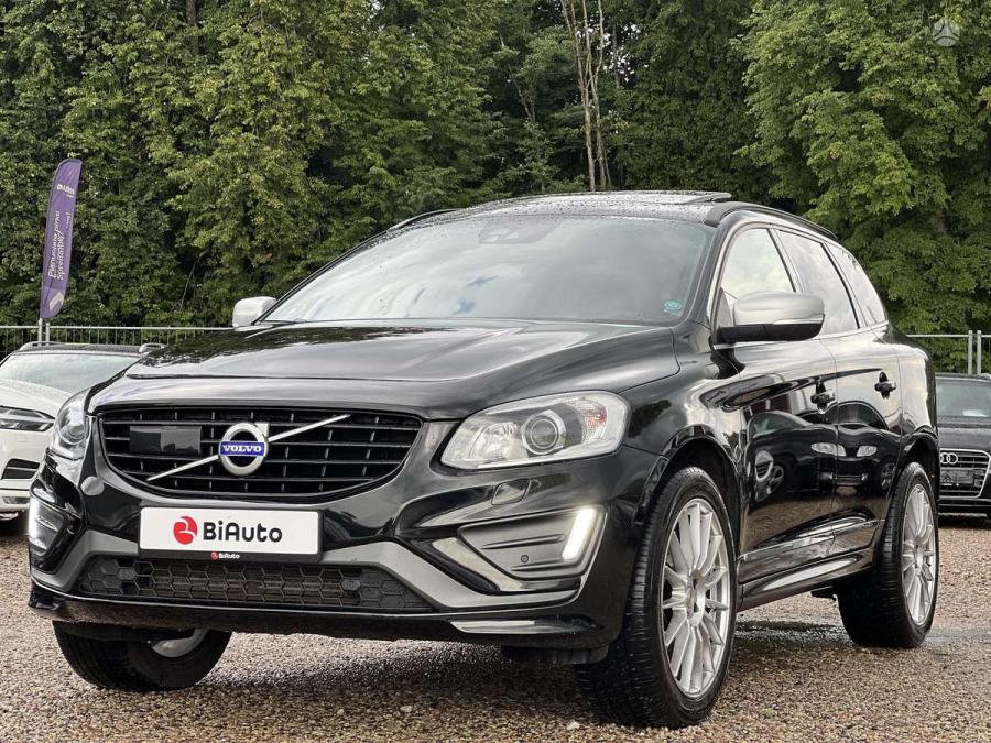 Black Volvo XC60 2016 in Utena, with an engine capacity of 2.40 L and mileage of 275 thousand km for 14450 €, photo 1 on AUTOMOTO.COM.LV