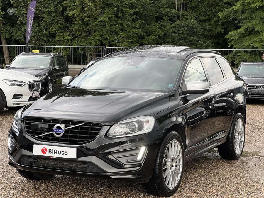 Black Volvo XC60 2016 in Utena, with an engine capacity of 2.40 L and mileage of 275 thousand km for 14450 €, photo 3 on AUTOMOTO.COM.LV