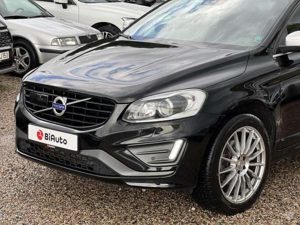 Black Volvo XC60 2016 in Utena, with an engine capacity of 2.40 L and mileage of 275 thousand km for 14450 €, photo 4 on AUTOMOTO.COM.LV