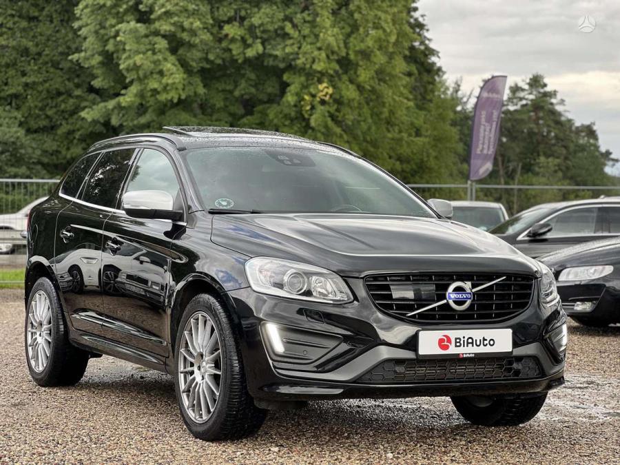 Black Volvo XC60 2016 in Utena, with an engine capacity of 2.40 L and mileage of 275 thousand km for 14450 €, photo 9 on AUTOMOTO.COM.LV