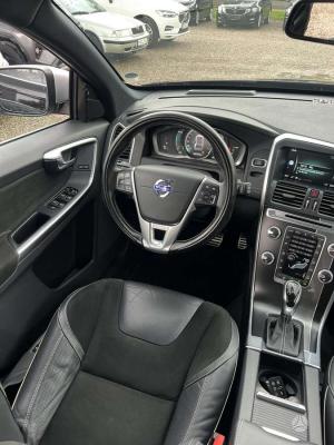 Black Volvo XC60 2016 in Utena, with an engine capacity of 2.40 L and mileage of 275 thousand km for 14450 €, photo 45 on AUTOMOTO.COM.LV
