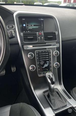 Black Volvo XC60 2016 in Utena, with an engine capacity of 2.40 L and mileage of 275 thousand km for 14450 €, photo 48 on AUTOMOTO.COM.LV