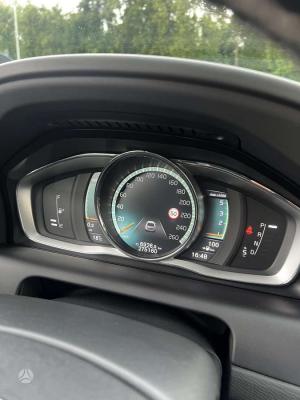 Black Volvo XC60 2016 in Utena, with an engine capacity of 2.40 L and mileage of 275 thousand km for 14450 €, photo 55 on AUTOMOTO.COM.LV