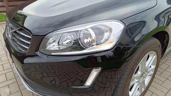 Melns Volvo XC60 2016 Klaipėda, ar dzinēja tilpumu 2.00 L un nobraukumu 90 tūkst. km par 13000 €, foto 9 vietnē AUTOMOTO.COM.LV