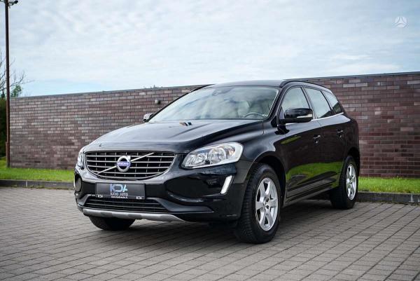 Black Volvo XC60 2016 in Marijampole, with an engine capacity of 2.40 L and mileage of 141 thousand km for 12950 €, photo 5 on AUTOMOTO.COM.LV