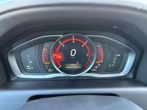 Black Volvo XC60 2016 in Panevezys, with an engine capacity of 1.97 L and mileage of 121 thousand km for 13400 €, photo 7 on AUTOMOTO.COM.LV