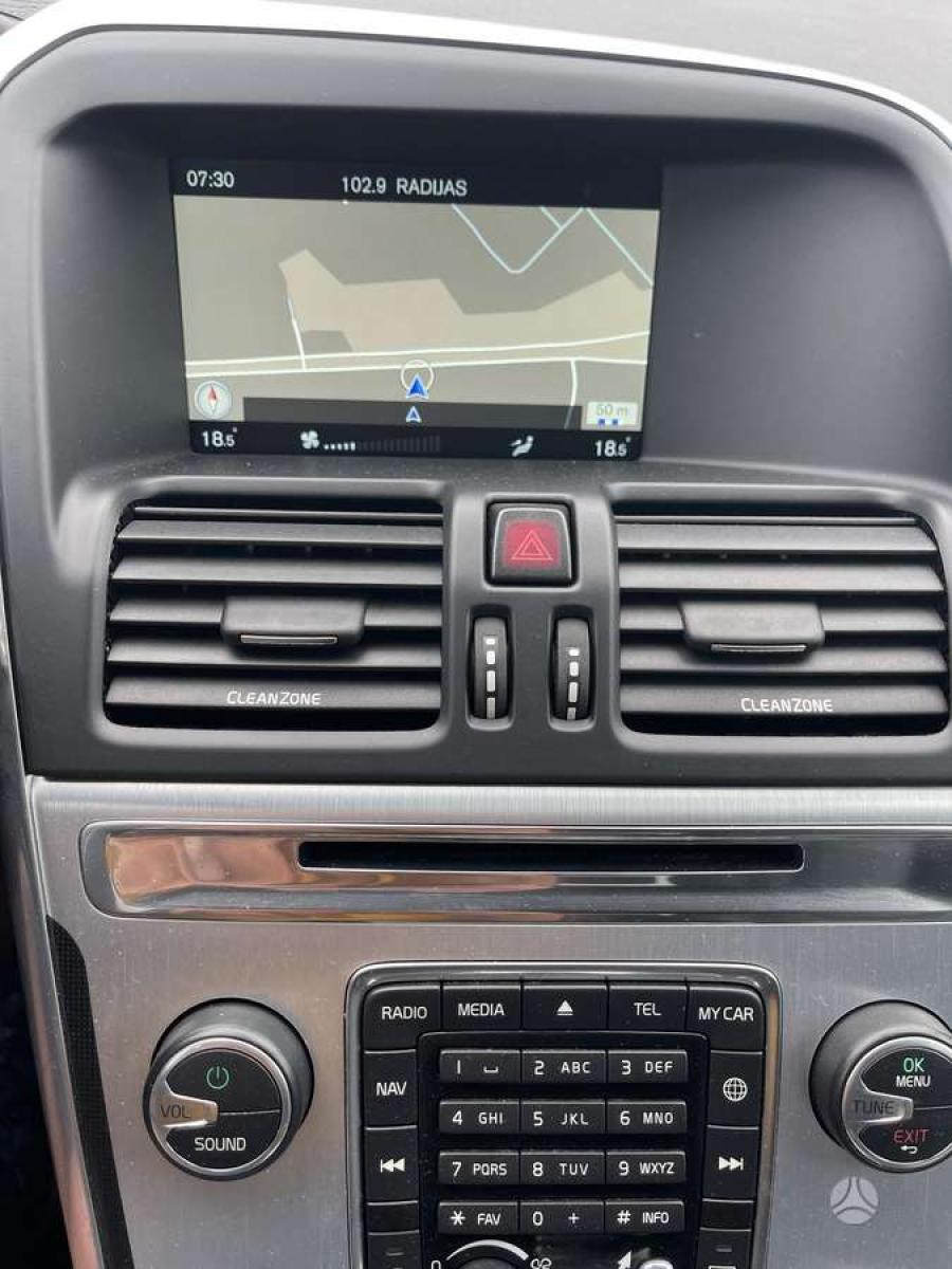 Melns Volvo XC60 2016 Kauņa, ar dzinēja tilpumu 1.97 L un nobraukumu 215 tūkst. km par 10750 €, foto 21 vietnē AUTOMOTO.COM.LV
