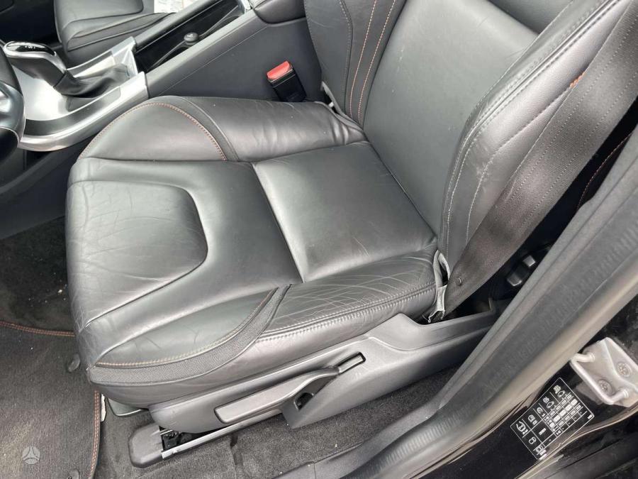 Melns Volvo XC60 2016 Kauņa, ar dzinēja tilpumu 1.97 L un nobraukumu 215 tūkst. km par 10750 €, foto 26 vietnē AUTOMOTO.COM.LV