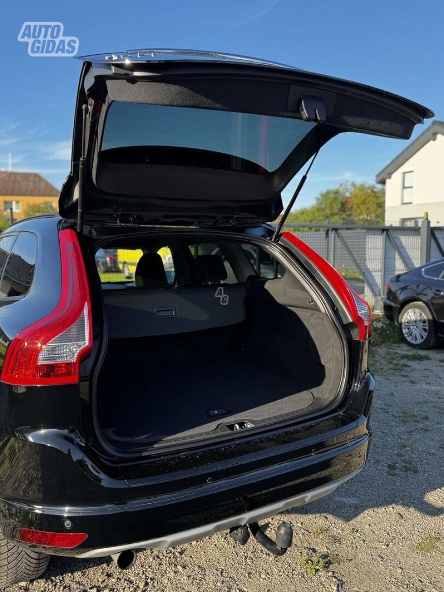 Melns Volvo XC60 2016 Klaipėda, ar dzinēja tilpumu 2.00 L un nobraukumu 321 tūkst. km par 12600 €, foto 8 vietnē AUTOMOTO.COM.LV