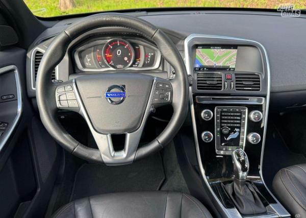 Volvo XC60 2016 Kauņa vietnē Melns Volvo XC60 2016 Kauņa, ar dzinēja tilpumu 2.00 L un nobraukumu 250 tūkst. km par 12950 €, foto 4 vietnē AUTOMOTO.COM.LV