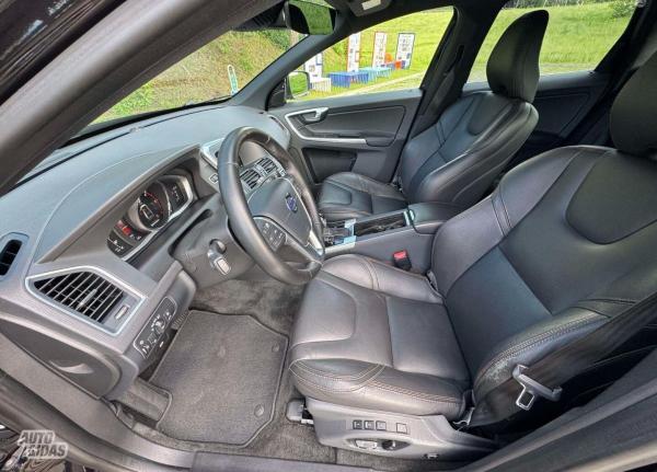 Volvo XC60 2016 Kauņa vietnē Melns Volvo XC60 2016 Kauņa, ar dzinēja tilpumu 2.00 L un nobraukumu 250 tūkst. km par 12950 €, foto 11 vietnē AUTOMOTO.COM.LV