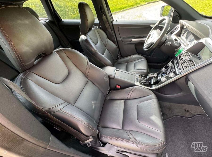 Melns Volvo XC60 2016 Kauņa, ar dzinēja tilpumu 2.00 L un nobraukumu 250 tūkst. km par 12950 €, foto 13 vietnē AUTOMOTO.COM.LV