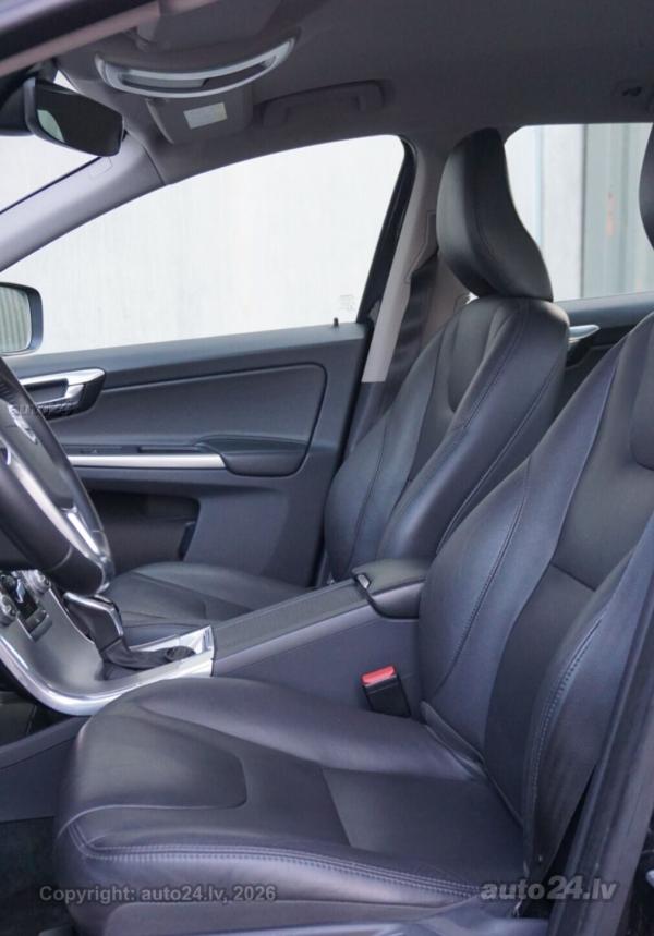 Melns Volvo XC60 2016 Tallina, ar dzinēja tilpumu 2.40 L un nobraukumu 195 tūkst. km par 13999 €, foto 8 vietnē AUTOMOTO.COM.LV