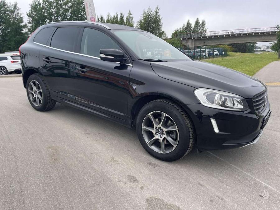Black Volvo XC60 2016 in Kaunas, with an engine capacity of 1.97 L and mileage of 215 thousand km for 10750 €, photo 7 on AUTOMOTO.COM.LV