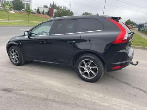 Black Volvo XC60 2016 in Kaunas, with an engine capacity of 1.97 L and mileage of 215 thousand km for 10750 €, photo 16 on AUTOMOTO.COM.LV